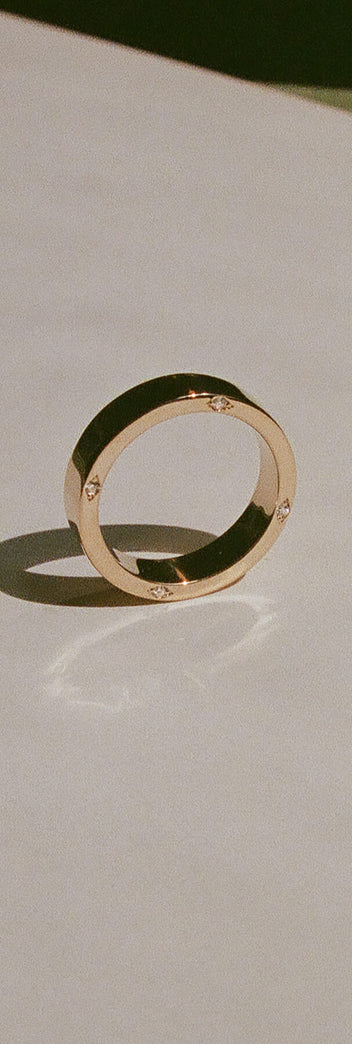 Side Set Compass Ring, Wide