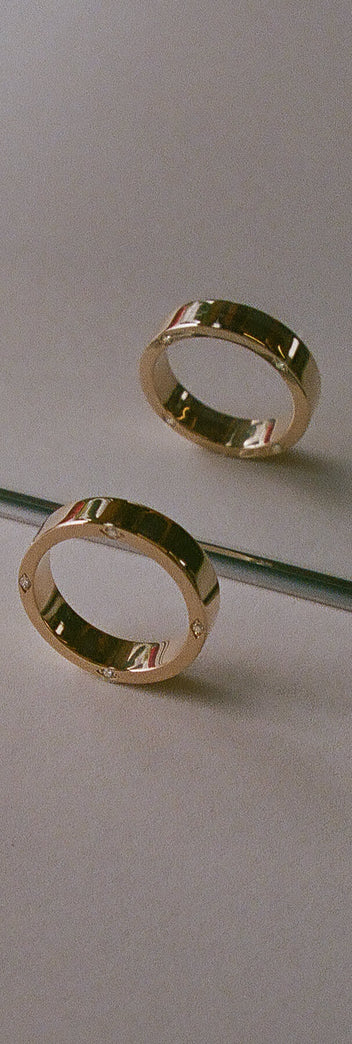 Side Set Compass Ring, Wide