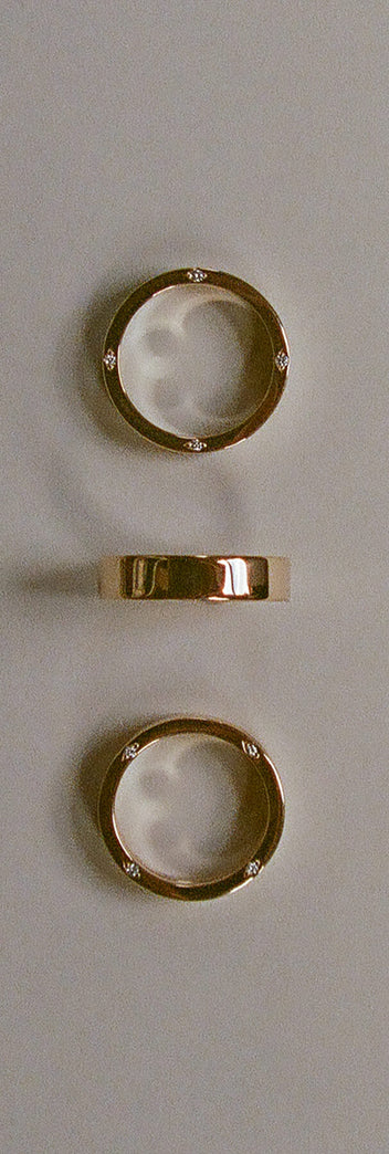 Side Set Compass Ring, Wide