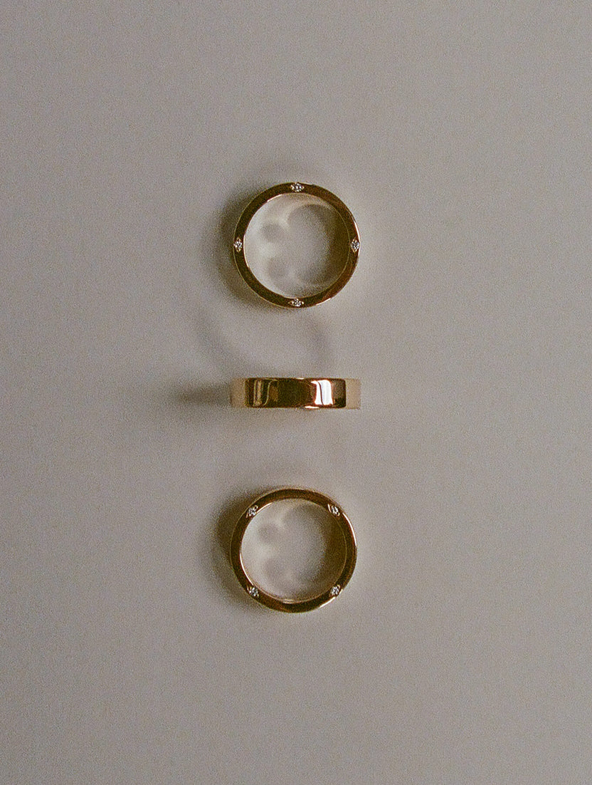 Side Set Compass Ring, Wide